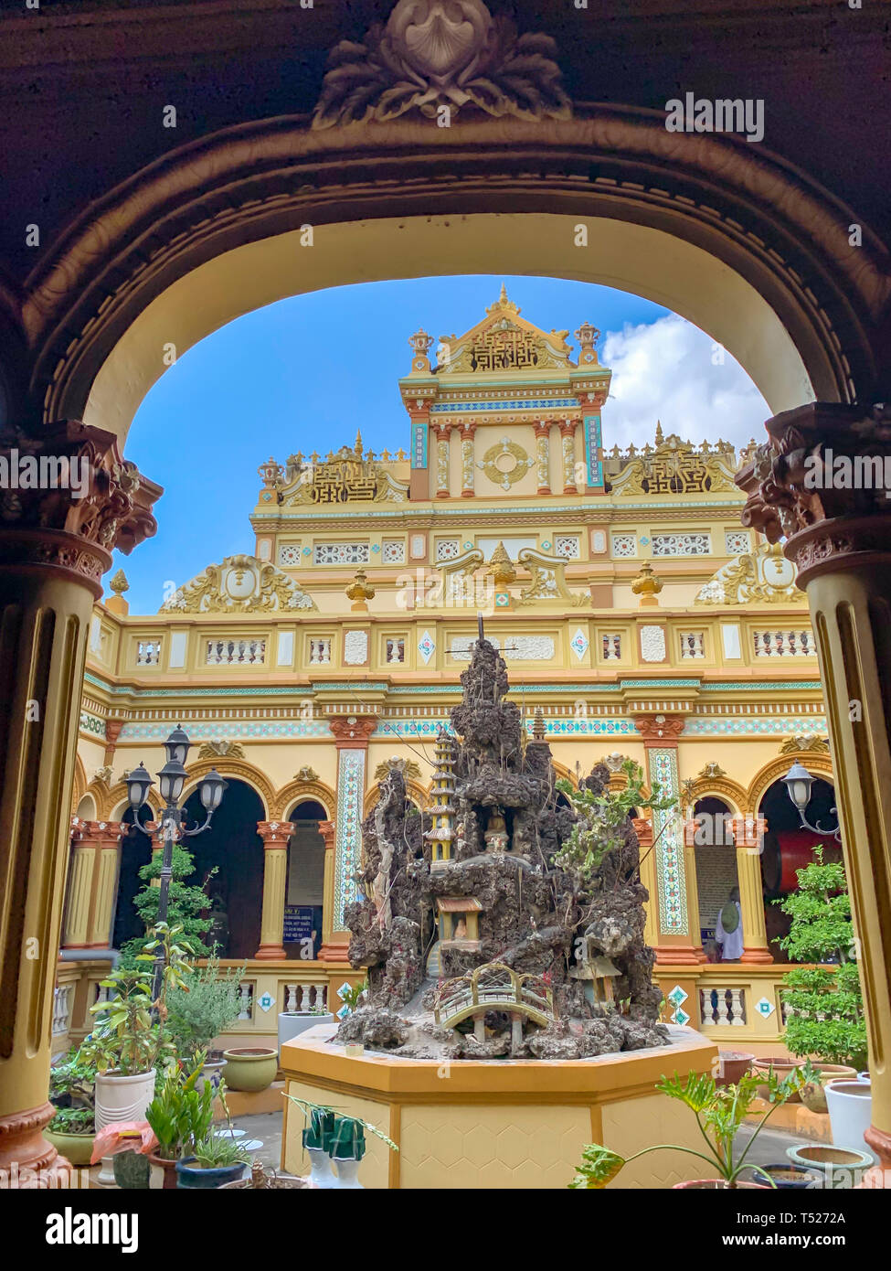 Vinh trang pagoda hi-res stock photography and images - Alamy