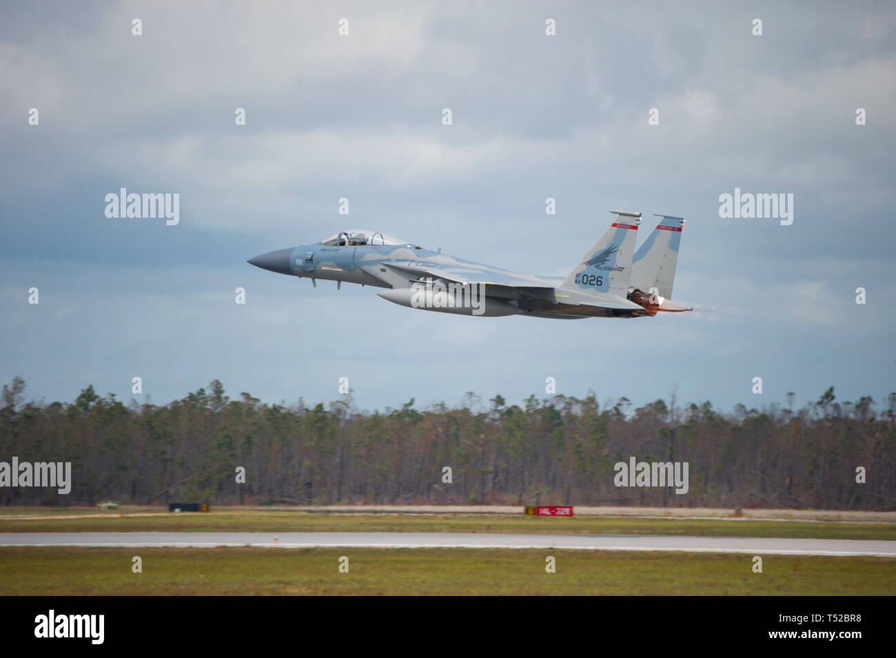 142nd aircraft maintenance squadron hi-res stock photography and images ...