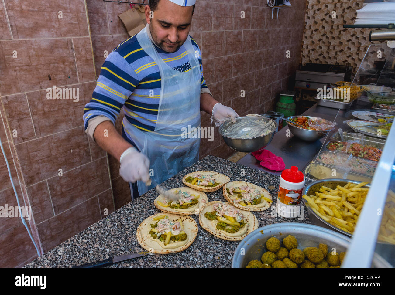 Falafels balls hi-res stock photography and images - Alamy