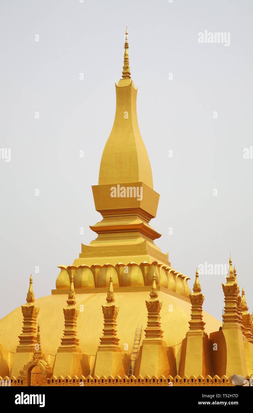Pha That Luang temple in Vientiane. Laos Stock Photo - Alamy