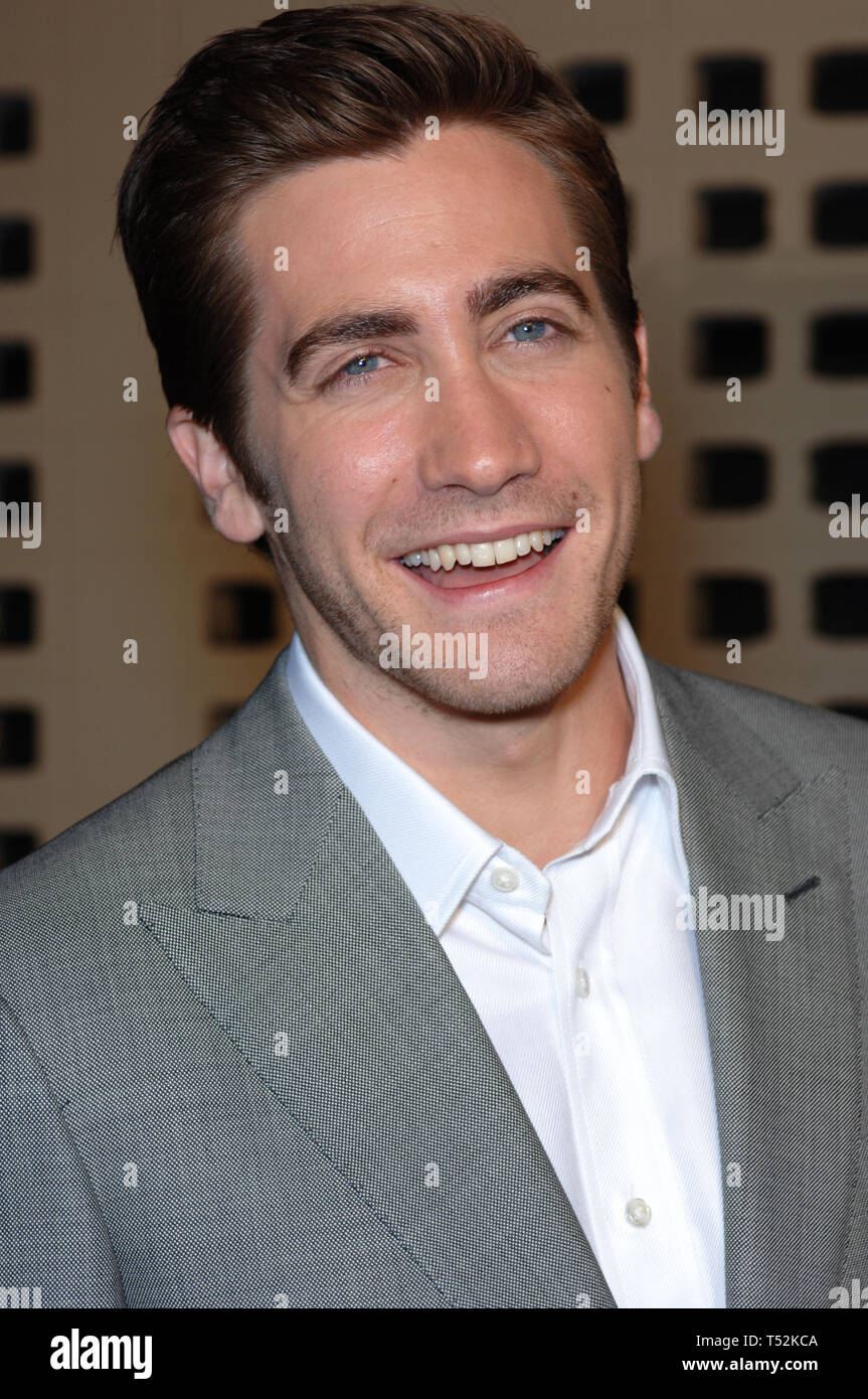 LOS ANGELES, CA. October 27, 2005: Actor JAKE GYLLENHAAL at the world ...