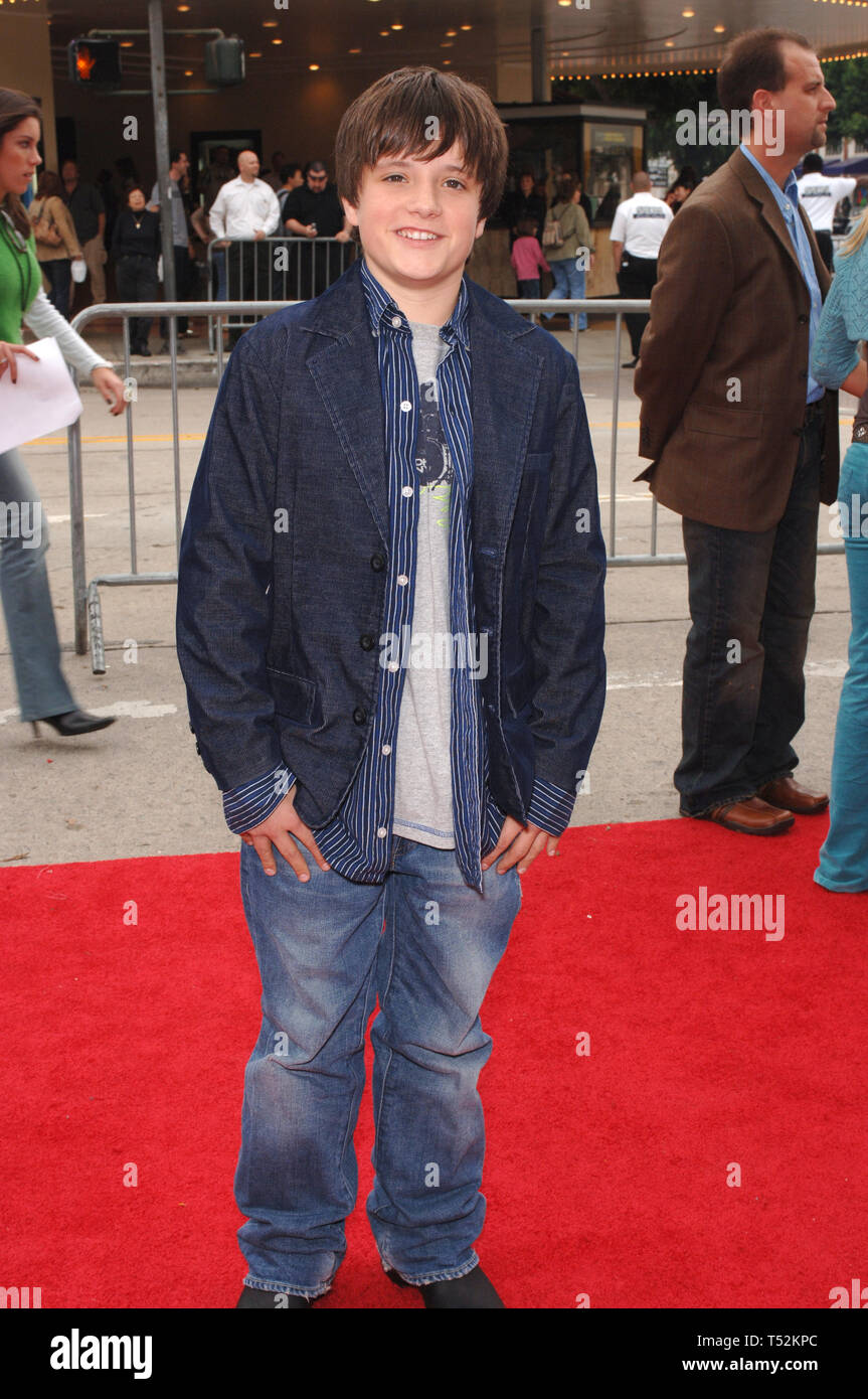 LOS ANGELES, CA. November 06, 2005: Actor JOSH HUTCHERSON at the Los ...