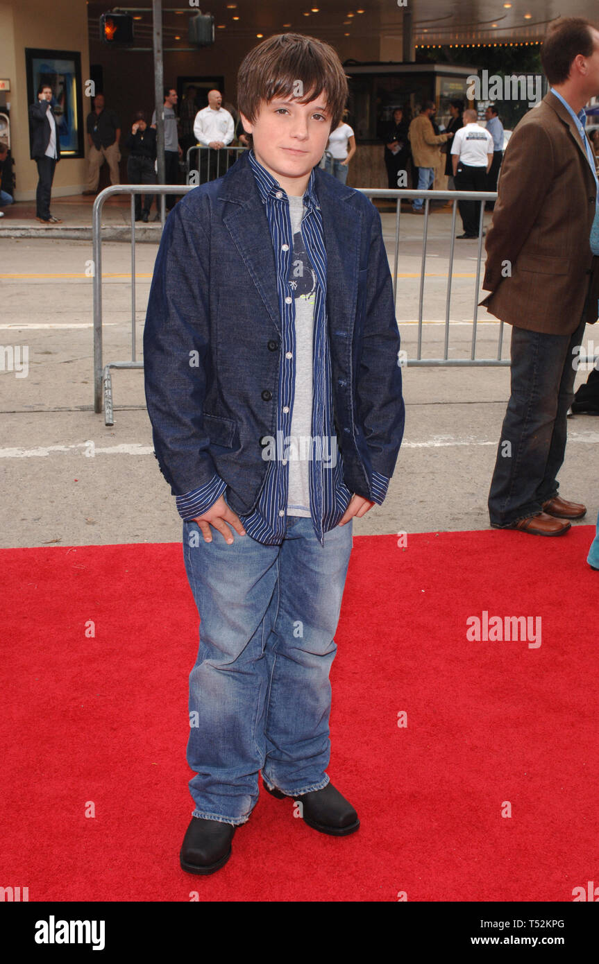 LOS ANGELES, CA. November 06, 2005: Actor JOSH HUTCHERSON at the Los ...