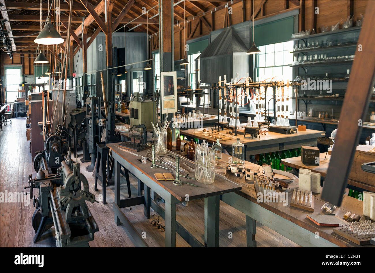 Lab architecture hi-res stock photography and images - Alamy