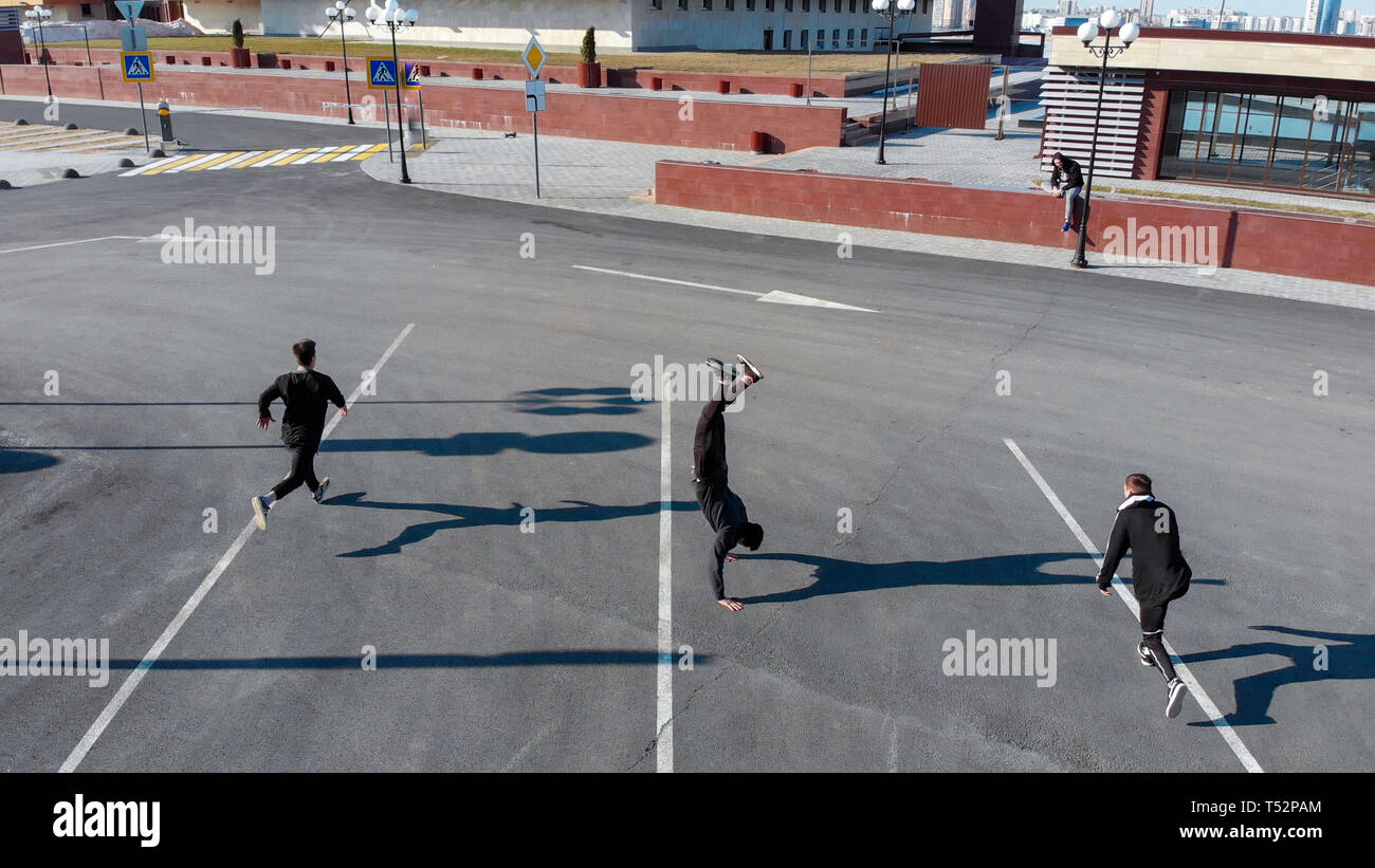 Young gymnast flip hi-res stock photography and images - Alamy