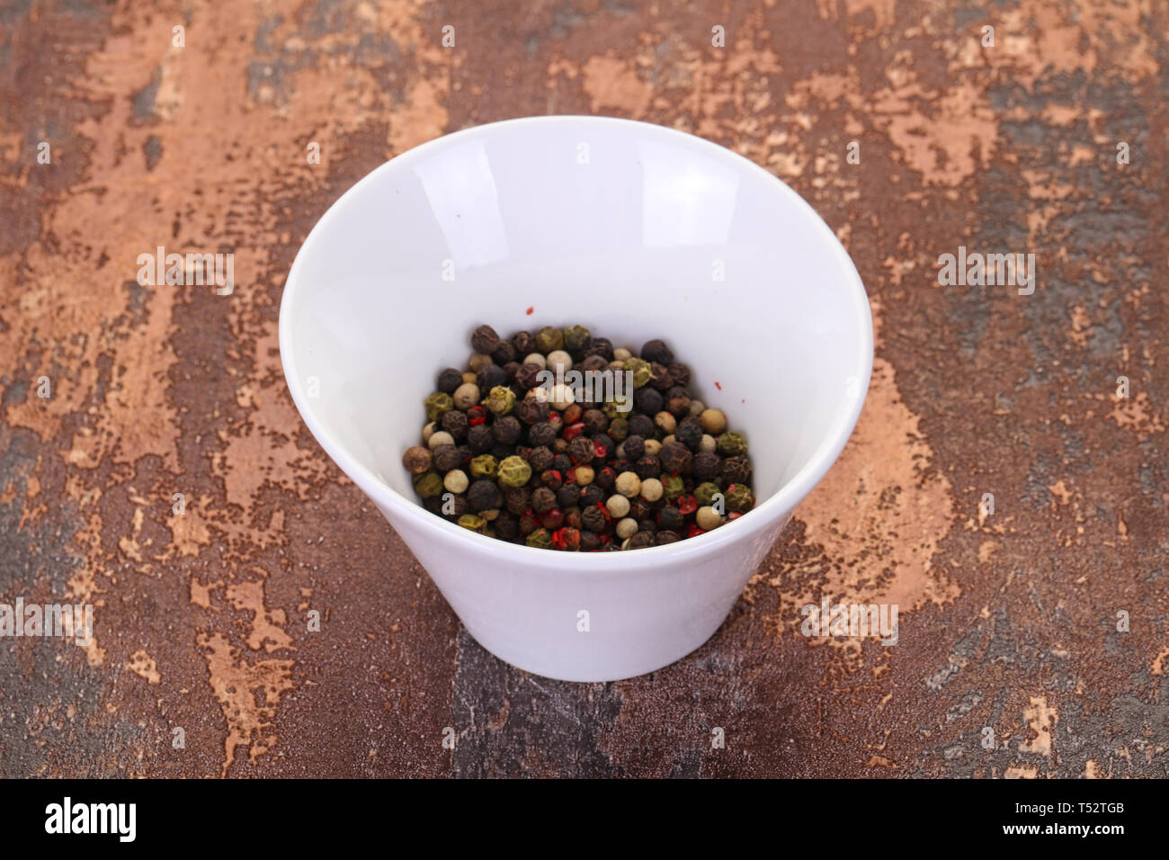 Pepper corn mix - black, red, white and green Stock Photo - Alamy