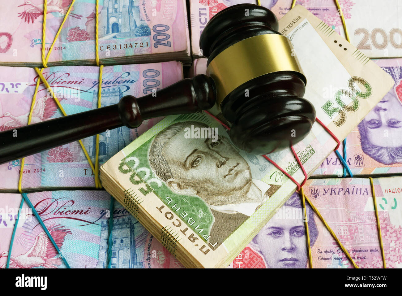 Bribery and corruption hi-res stock photography and images - Alamy