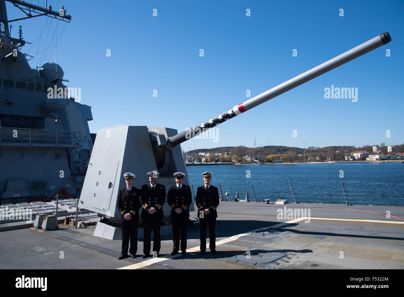 5"/54 caliber Mark 45 gun (127 mm) on US Navy Arleigh Burke-class ...