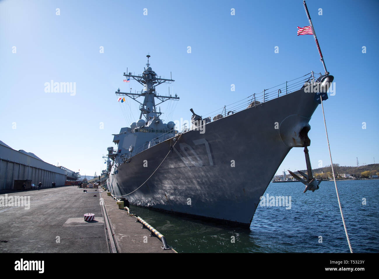 US Navy Arleigh Burke-class guided missile destroyer USS Gravely (DDG ...
