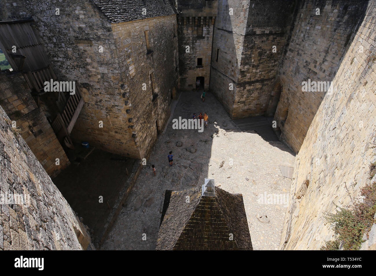 Chateau de castelnaud in dordogne hi-res stock photography and images ...