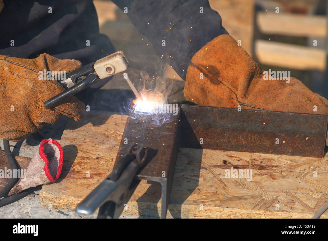 Welding steel material in hi-res stock photography and images - Alamy