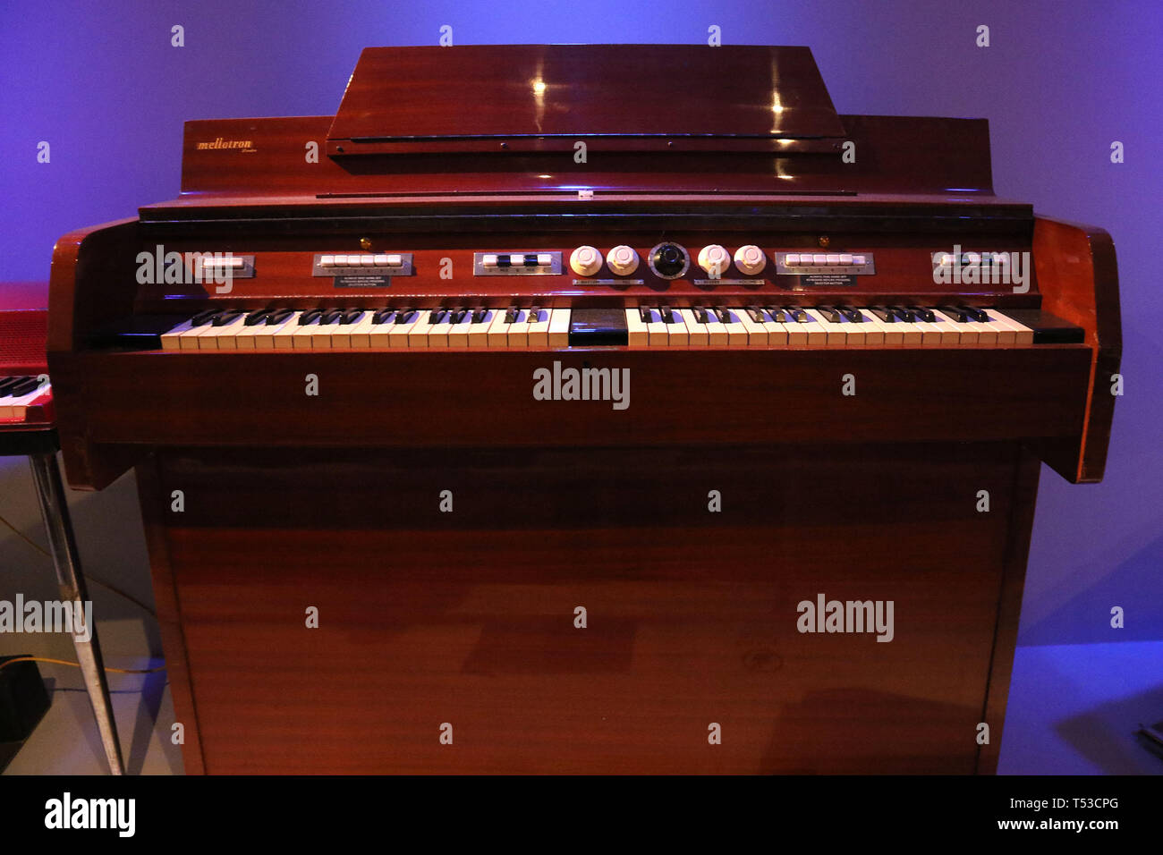 Mick jagger metropolitan museum hi-res stock photography and images - Alamy