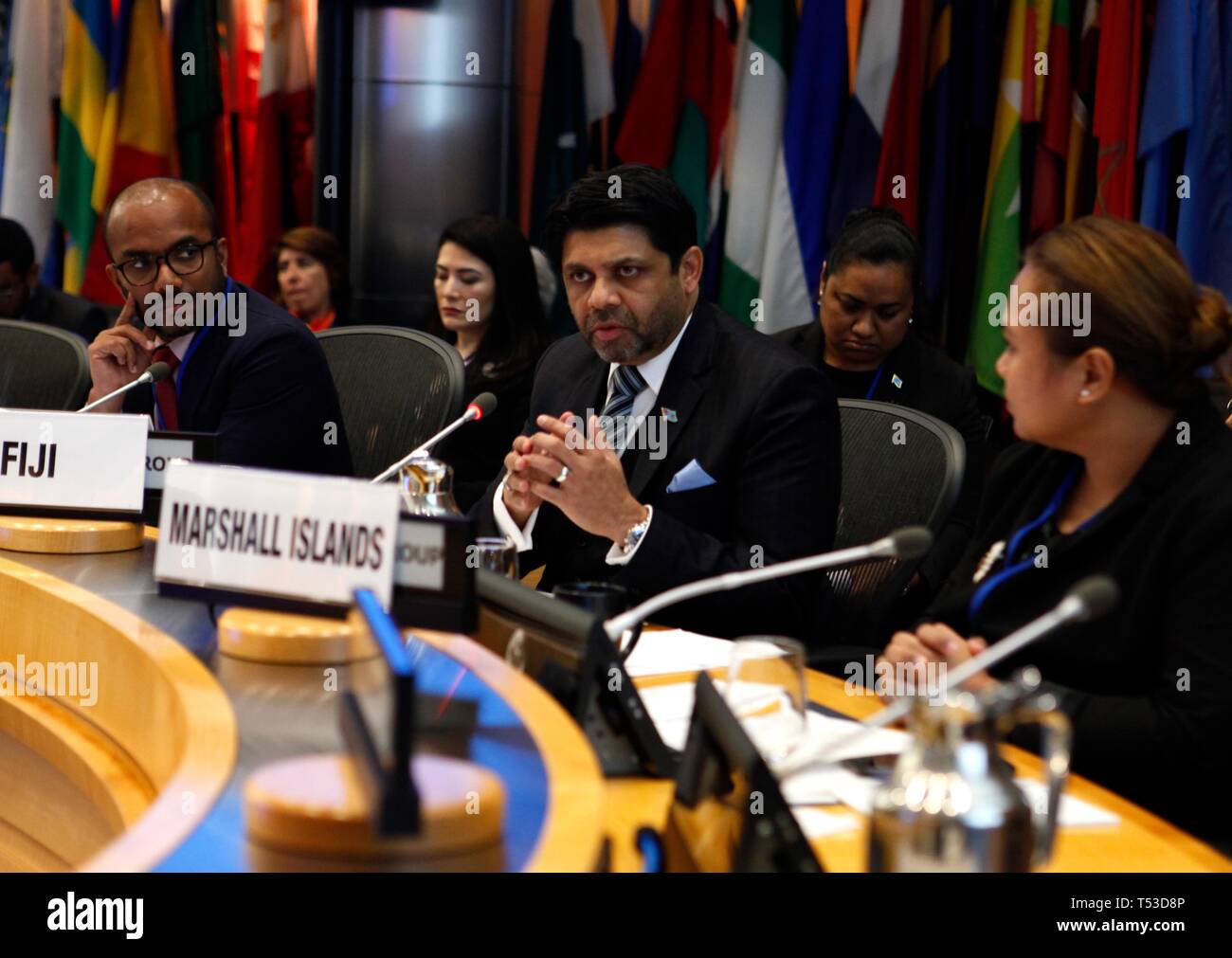 Bank imf hi-res stock photography and images - Alamy