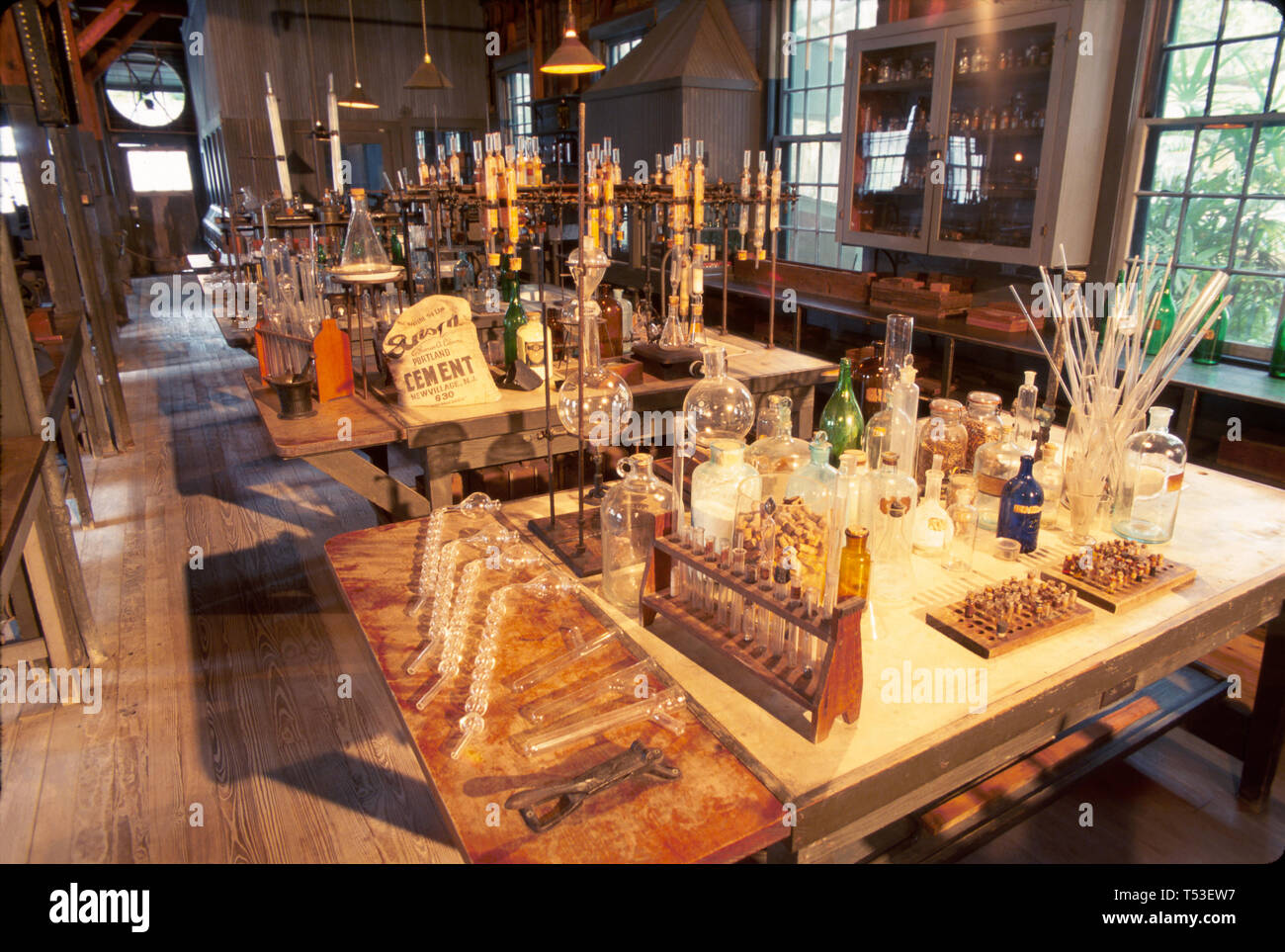 Built 1886 thomas edisons laboratory hi-res stock photography and ...