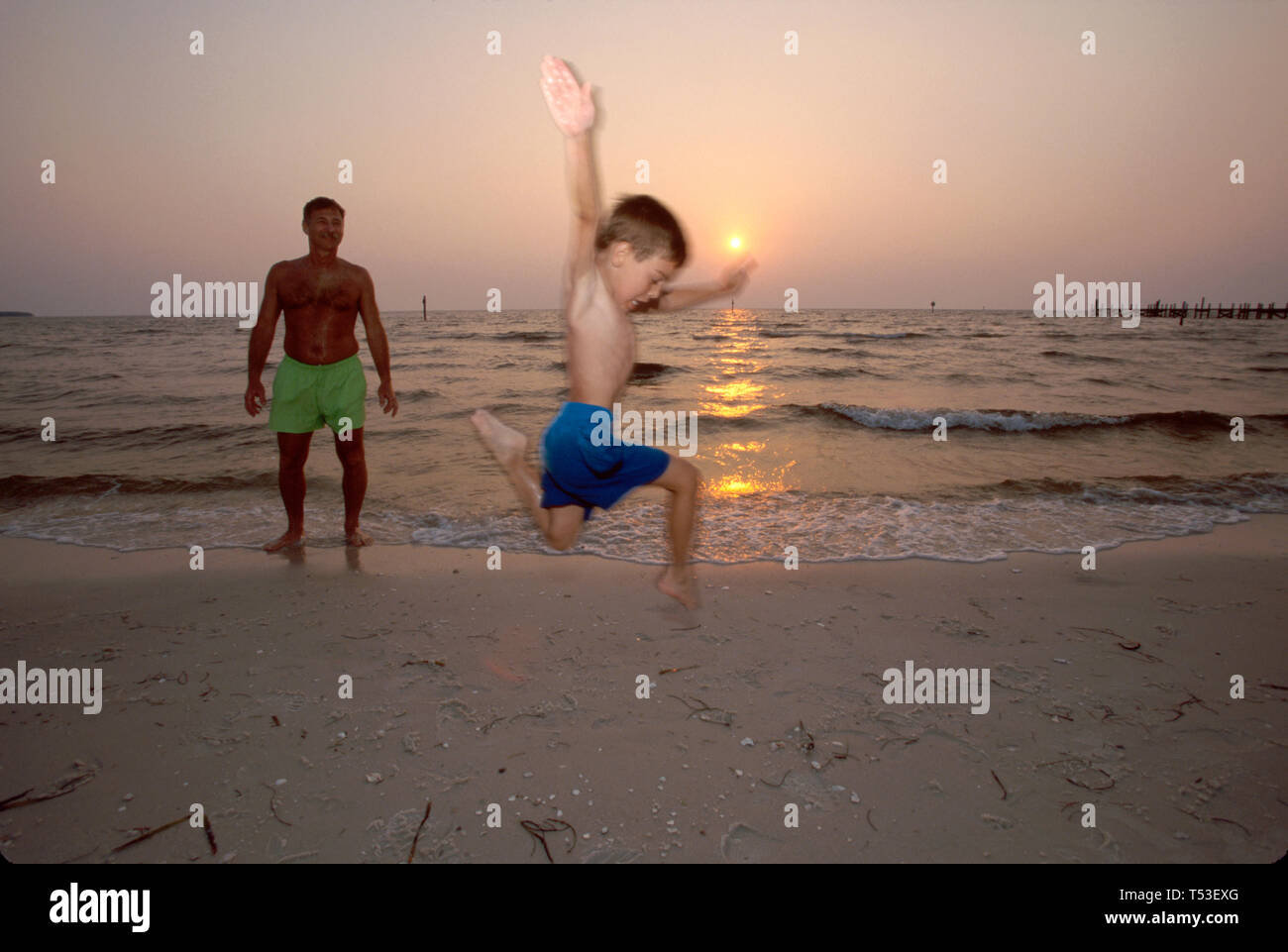 Gulf coast beach kids hi-res stock photography and images - Alamy