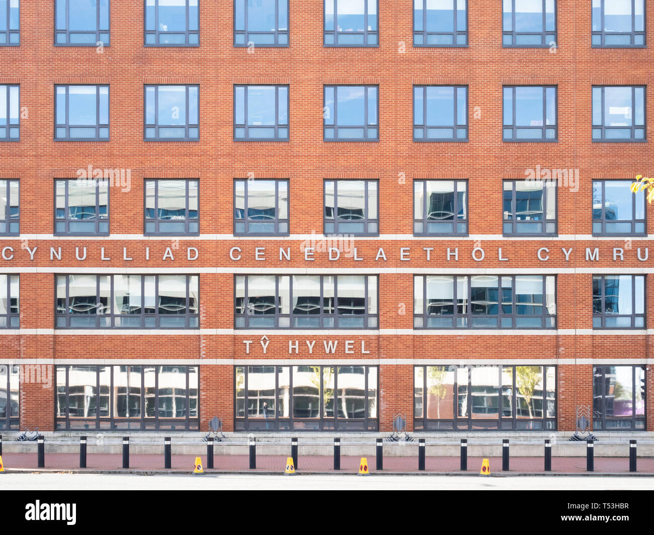 Ty Hywel Building High Resolution Stock Photography and Images - Alamy