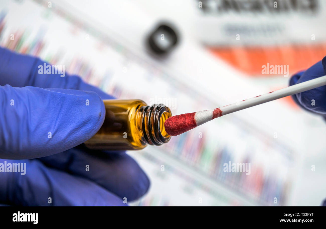 Trace evidence bottle hi-res stock photography and images - Alamy