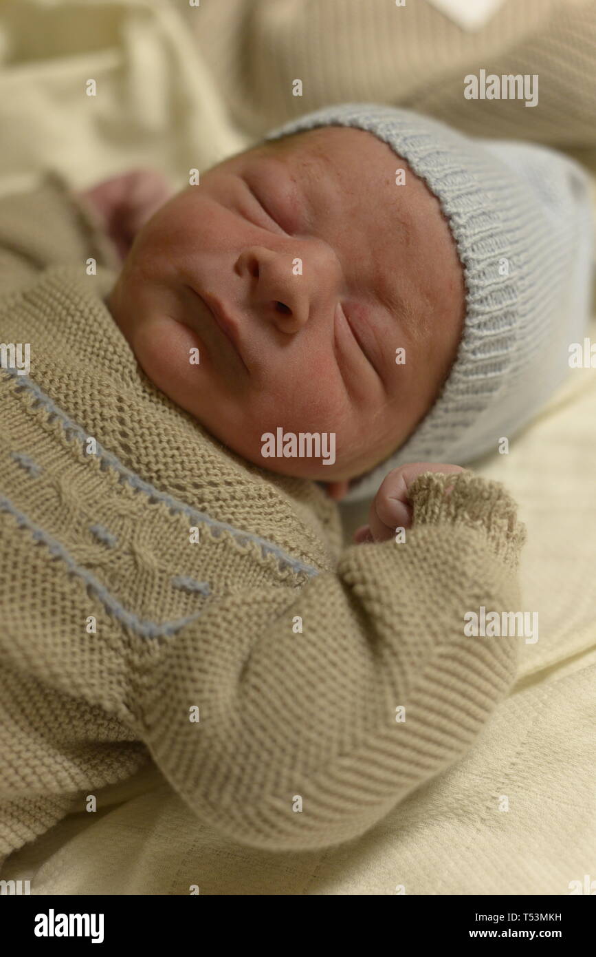 newborn baby (4kg) in the hospital being measured Stock Photo - Alamy