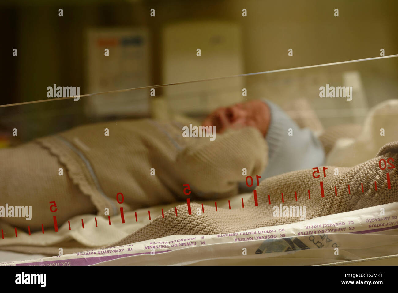 newborn baby (4kg) in the hospital being measured Stock Photo - Alamy