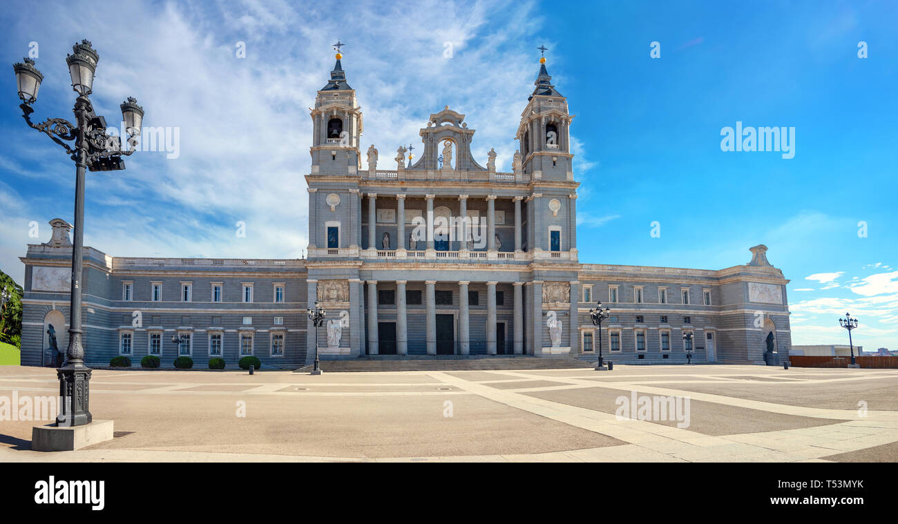 Almudena cathedral hi-res stock photography and images - Alamy