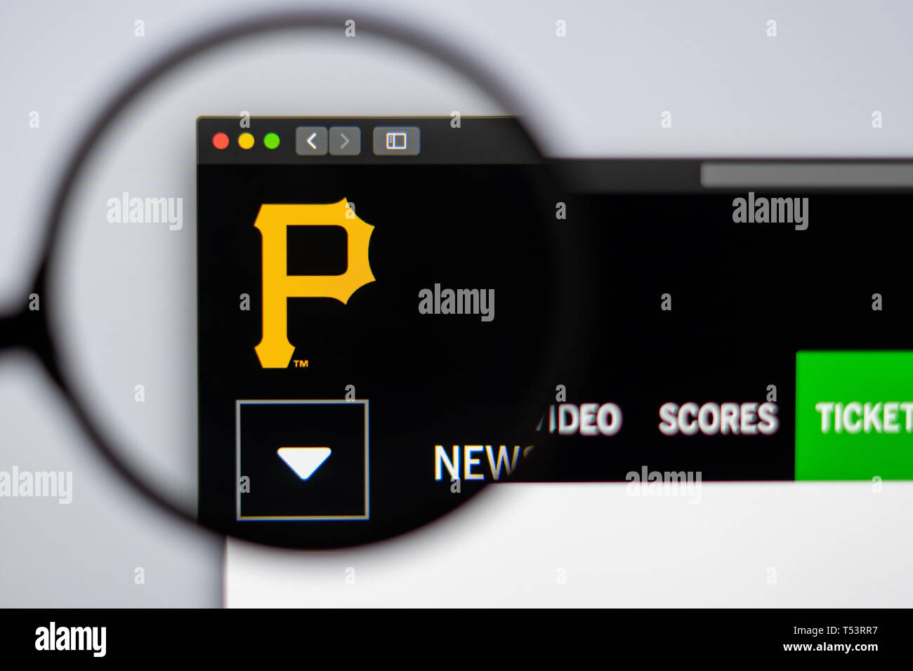 Pittsburgh pirates helmet hi-res stock photography and images - Alamy