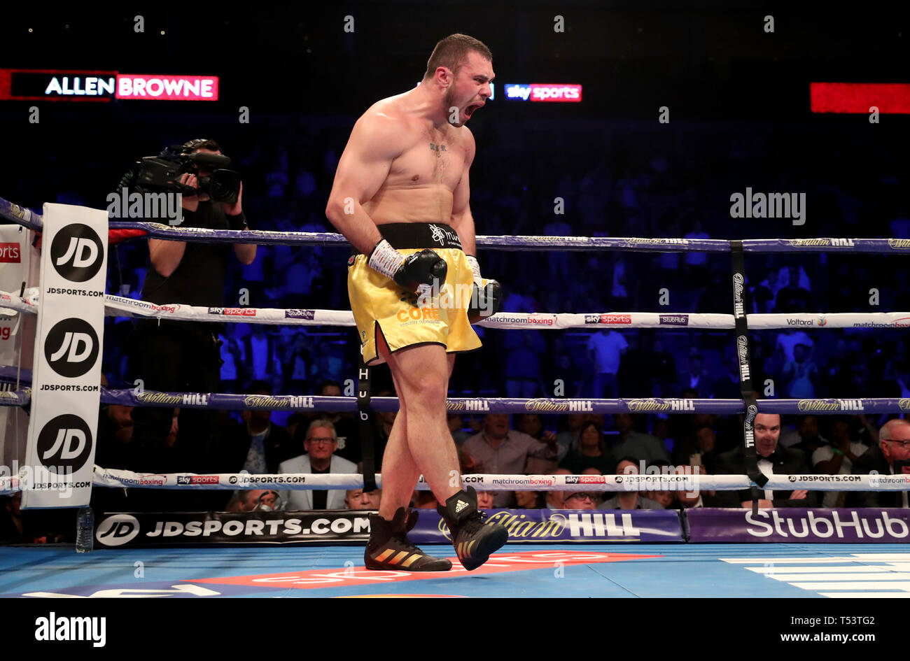 David Allen celebrates his victory after his win against Lucas Browne ...