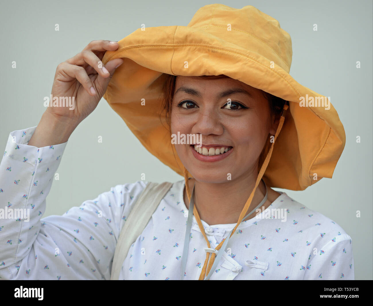 Thai hat hi-res stock photography and images - Alamy