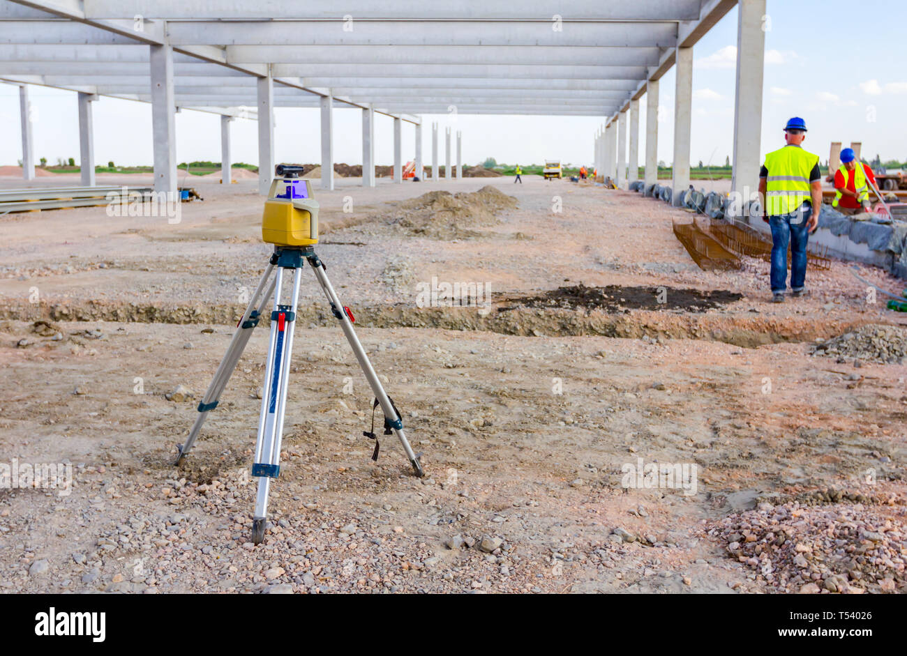 Geodetic device electronic level hi-res stock photography and images ...