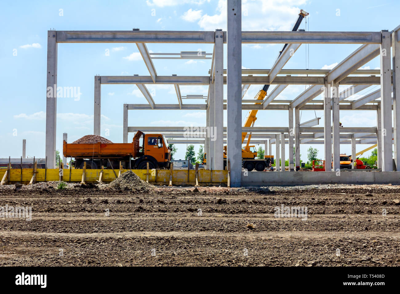 Drive through dump hi-res stock photography and images - Alamy