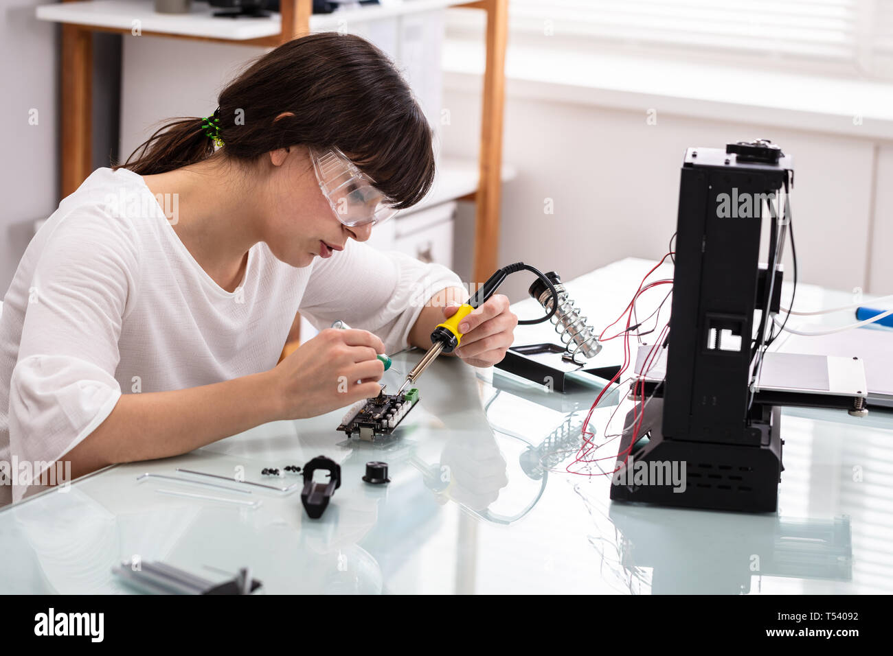 Soldering machine hi-res stock photography and images - Alamy