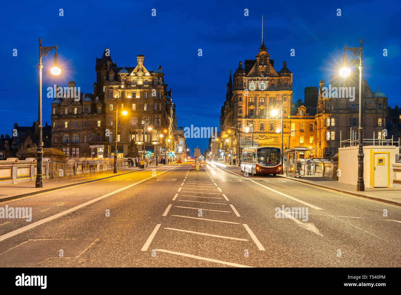 Edinburgh castle sunset aerial hi-res stock photography and images - Alamy