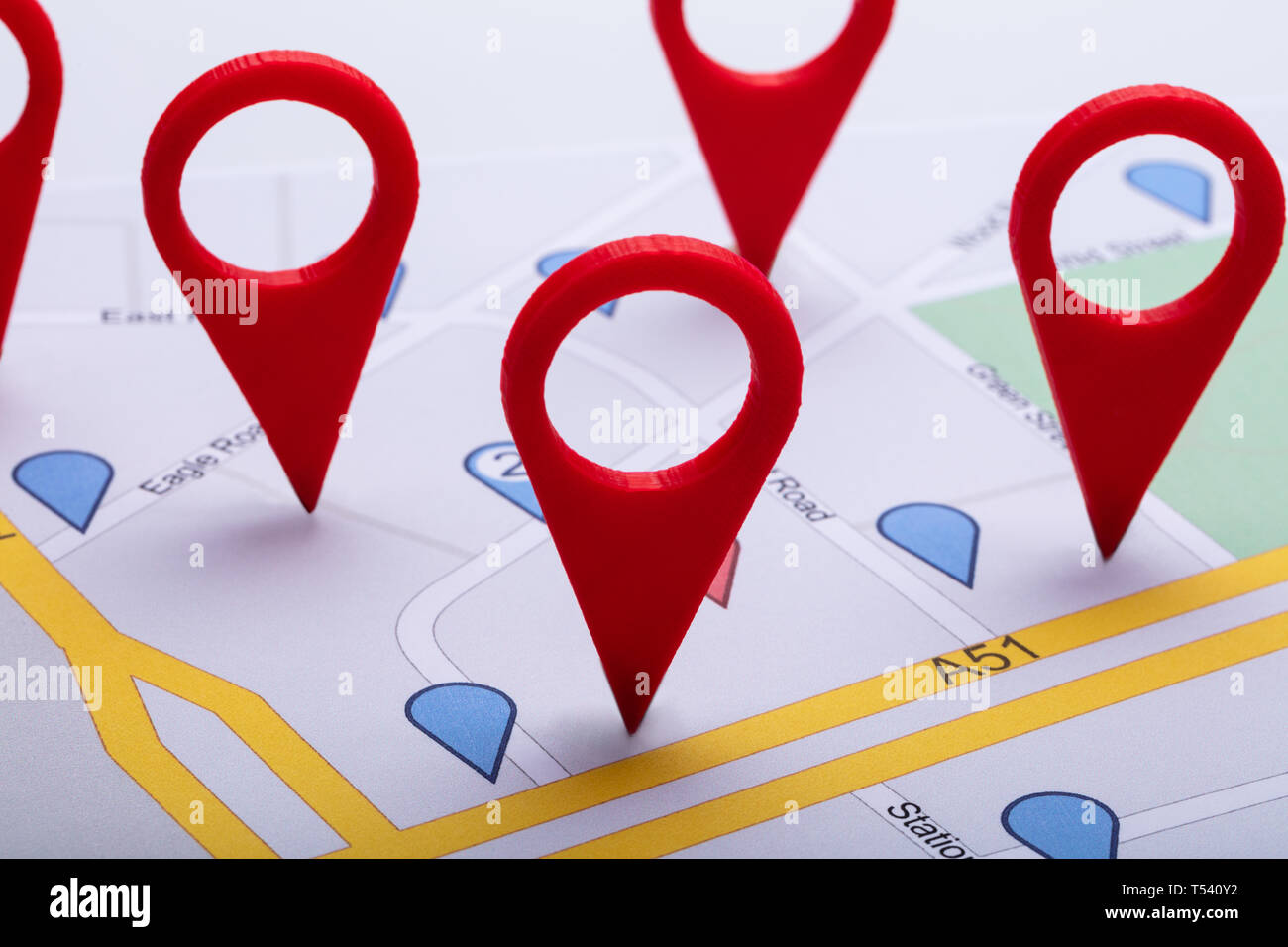 Red route map hi-res stock photography and images - Alamy