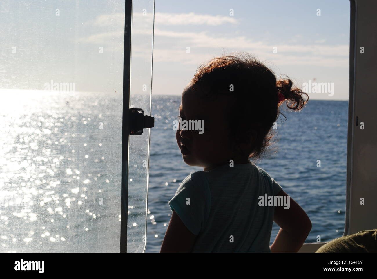 Happy toddlers hi-res stock photography and images - Alamy