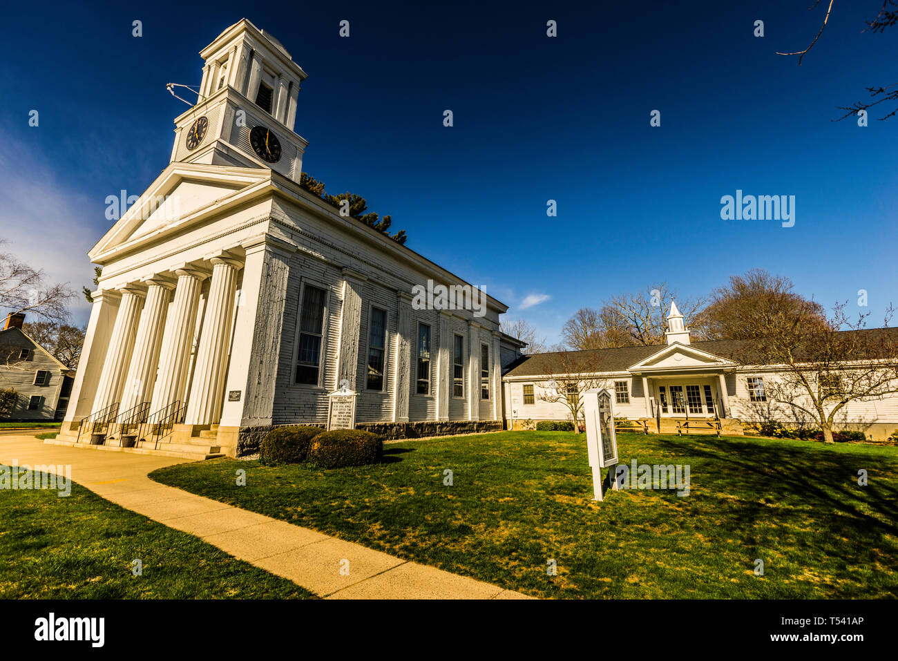 Puritan english colonial settlement hi-res stock photography and images ...