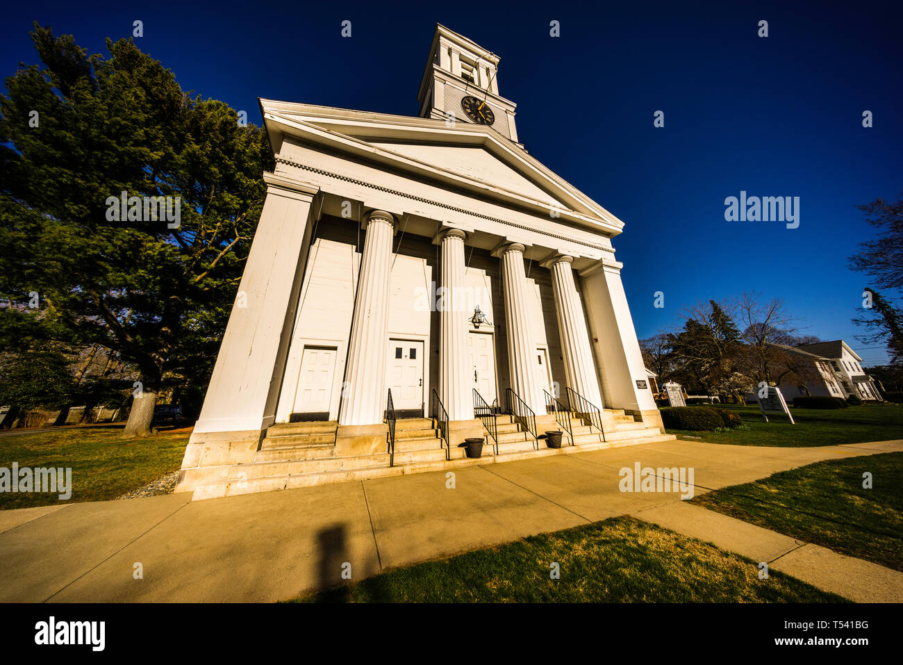Puritan english colonial settlement hi-res stock photography and images ...