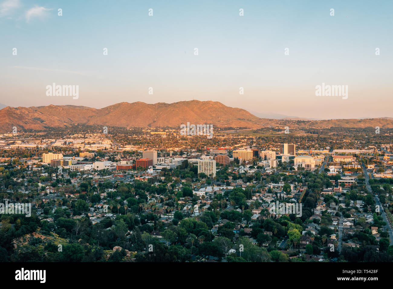 Downtown riverside california hi-res stock photography and images - Alamy