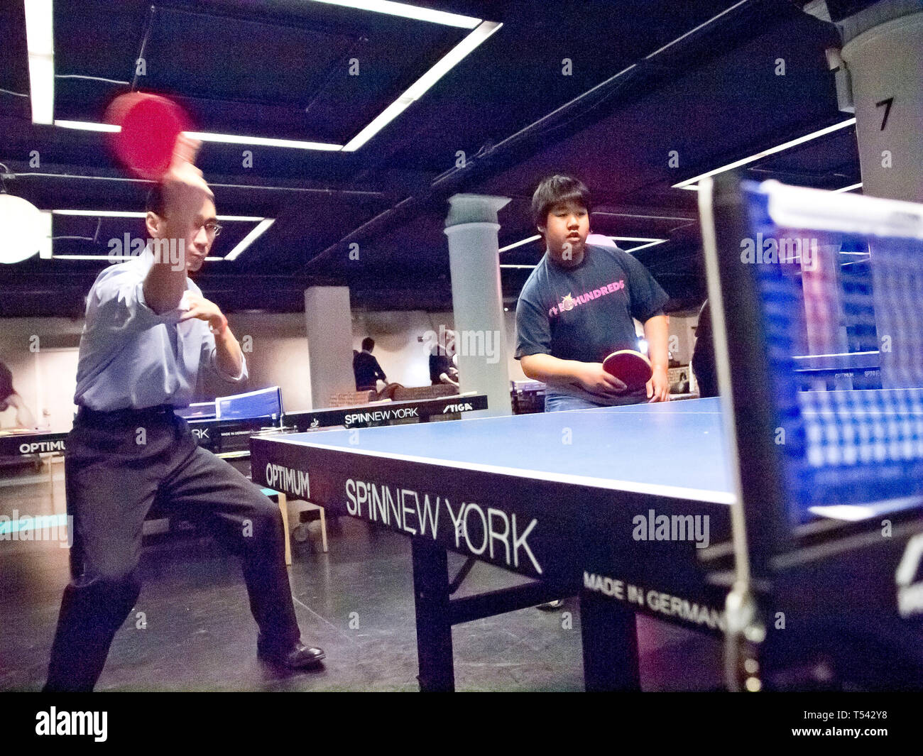 Asian table tennis hi-res stock photography and images - Alamy