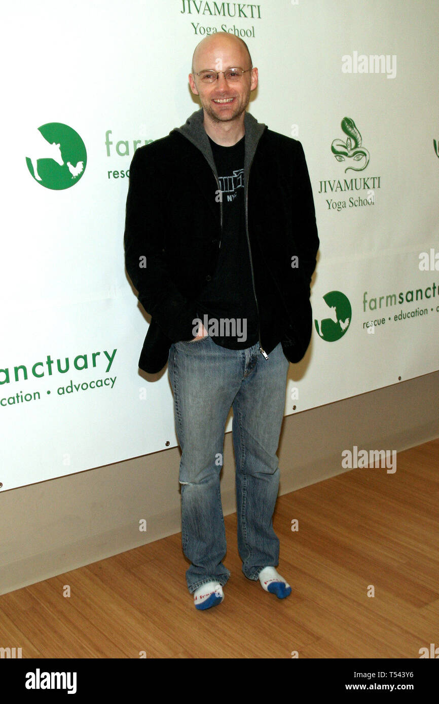 Yoga trends hi-res stock photography and images - Alamy