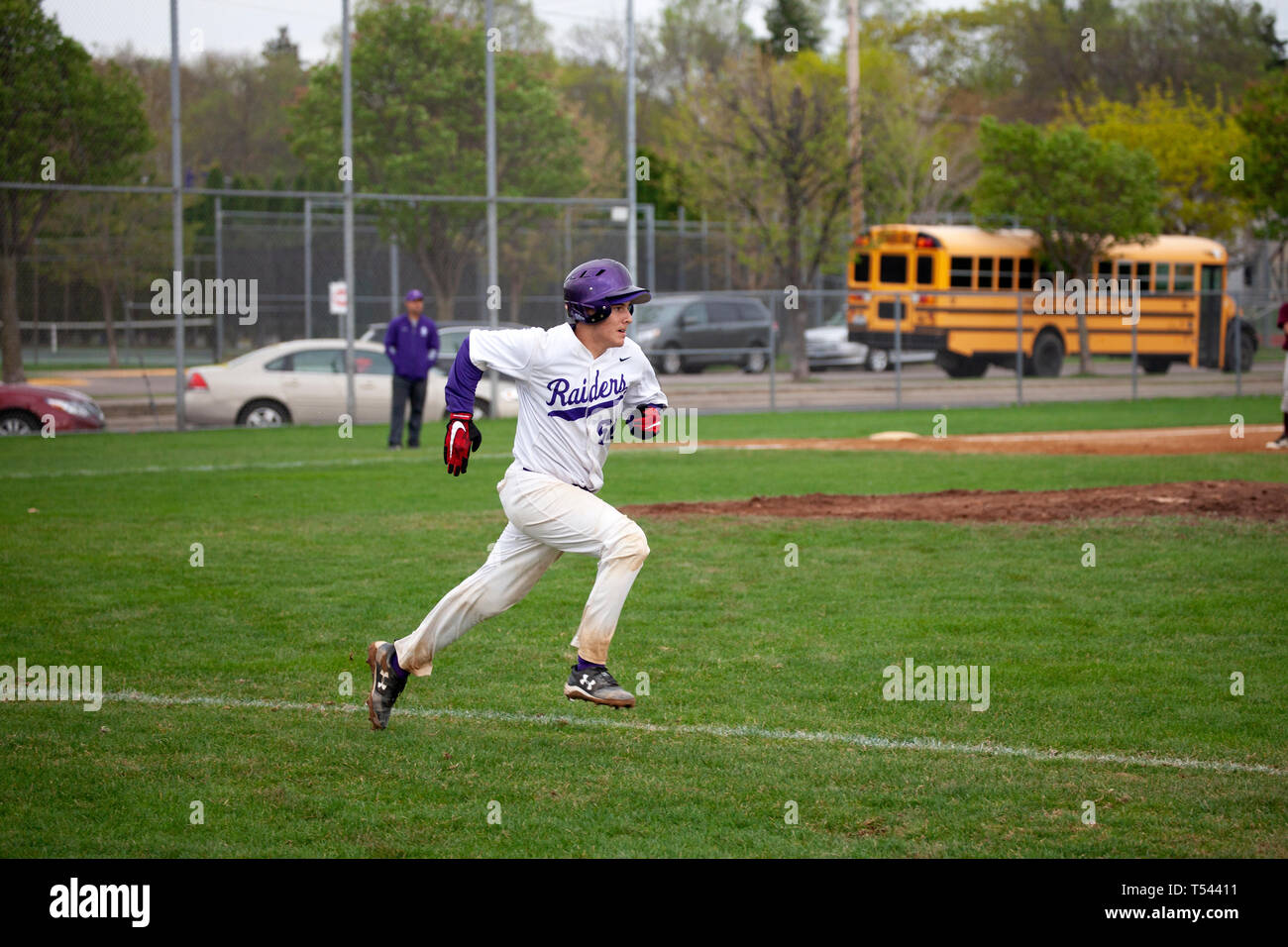 Teen school bus hi-res stock photography and images - Alamy