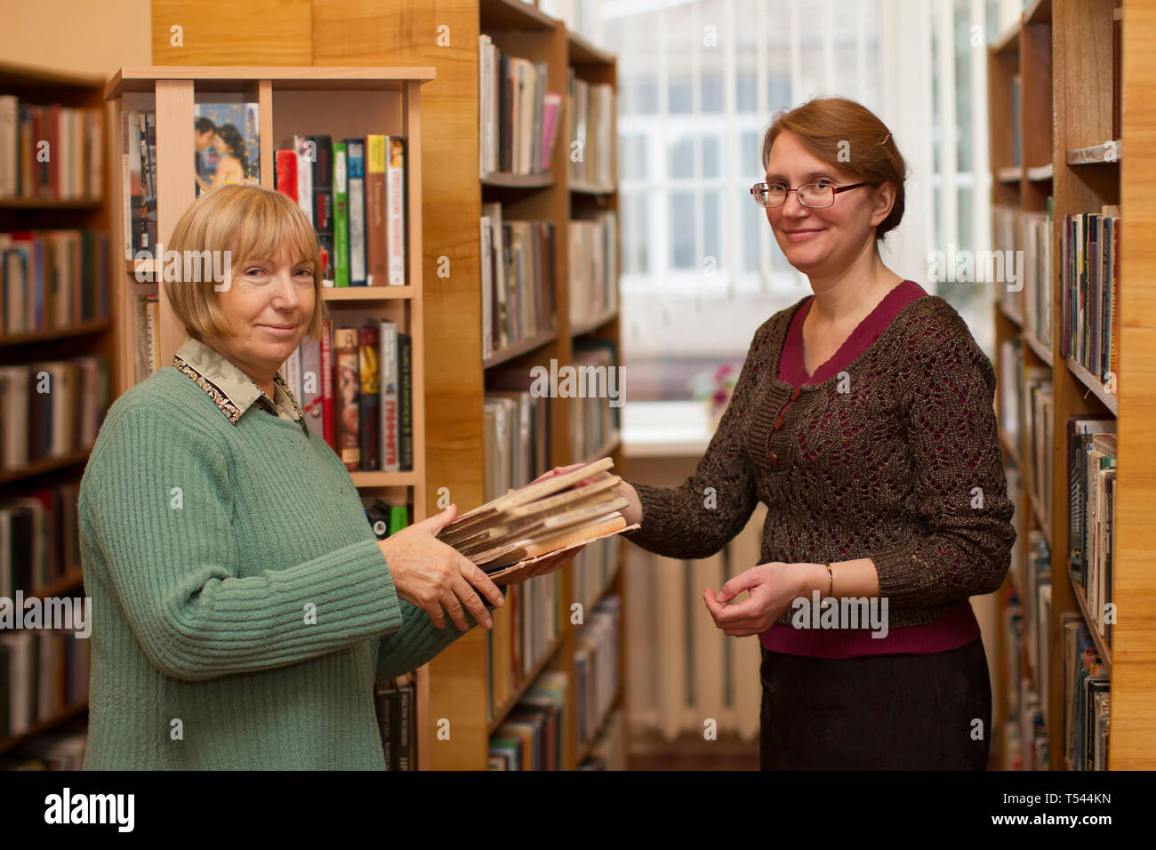 Professional librarian hi-res stock photography and images - Alamy