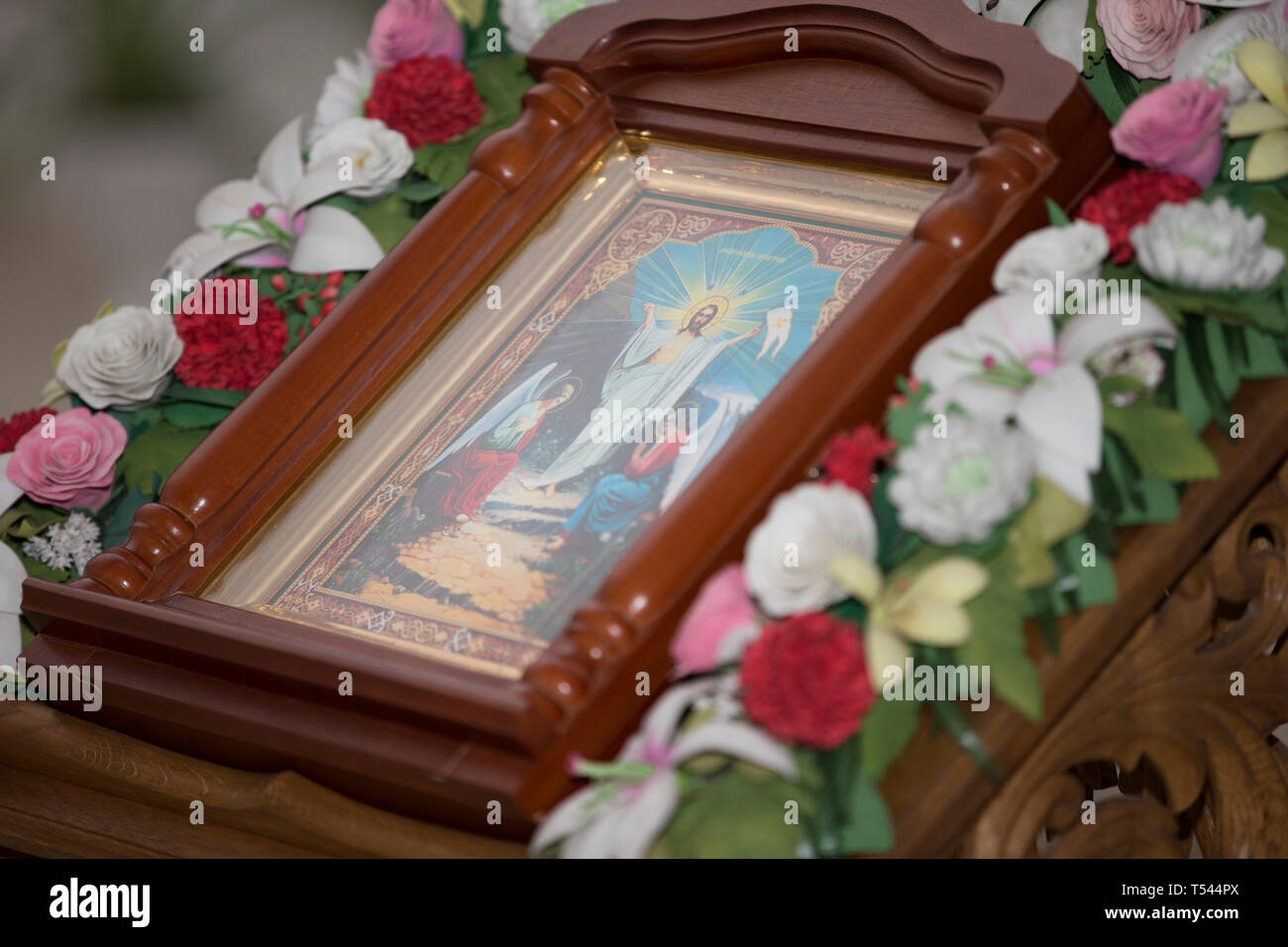 Altar jesus christ flower hi-res stock photography and images - Alamy