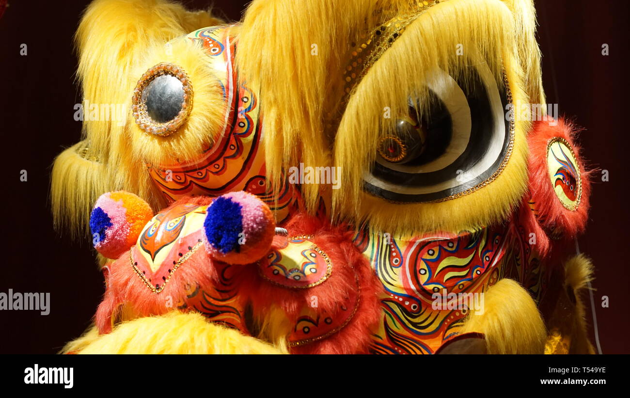 Lion dance (barongsai Stock Photo - Alamy