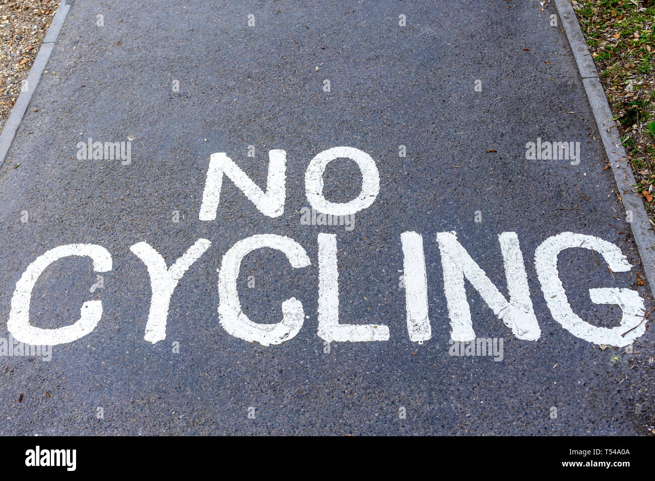 White painted letters hi-res stock photography and images - Alamy