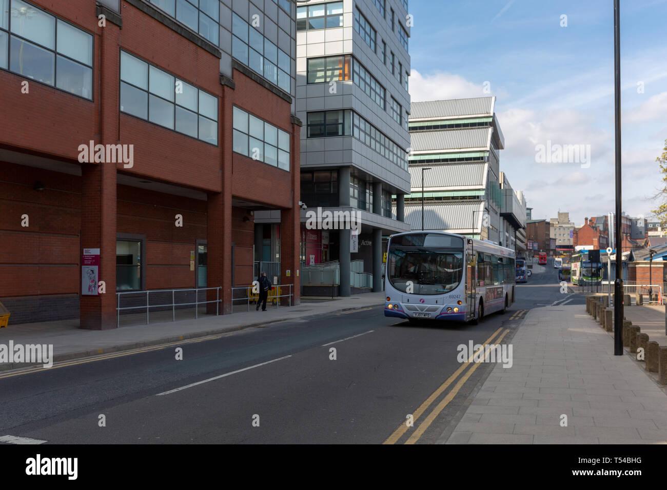 Sheffield bus hi-res stock photography and images - Alamy