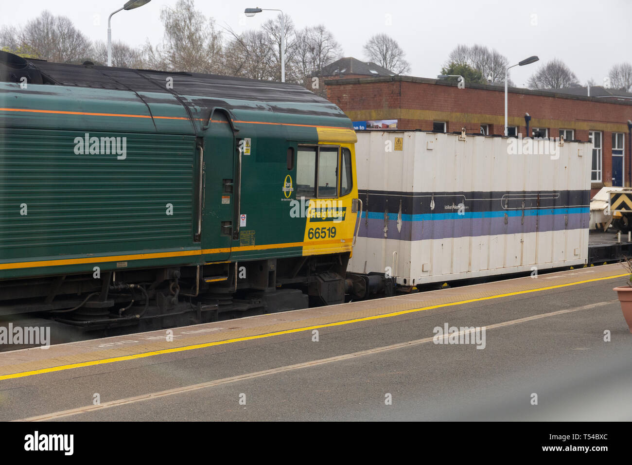 Kettering station hi-res stock photography and images - Alamy