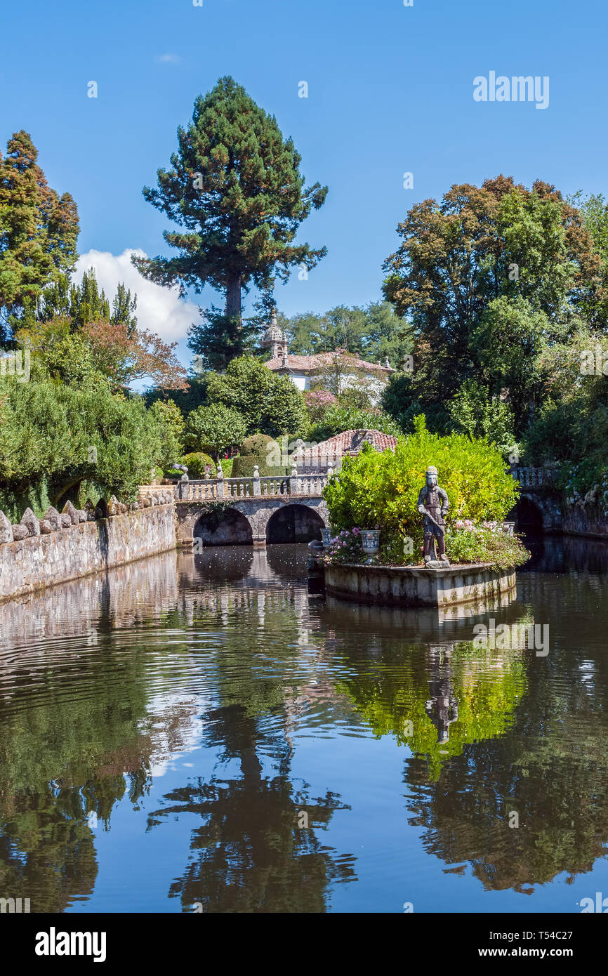 Granite manor house hi-res stock photography and images - Alamy
