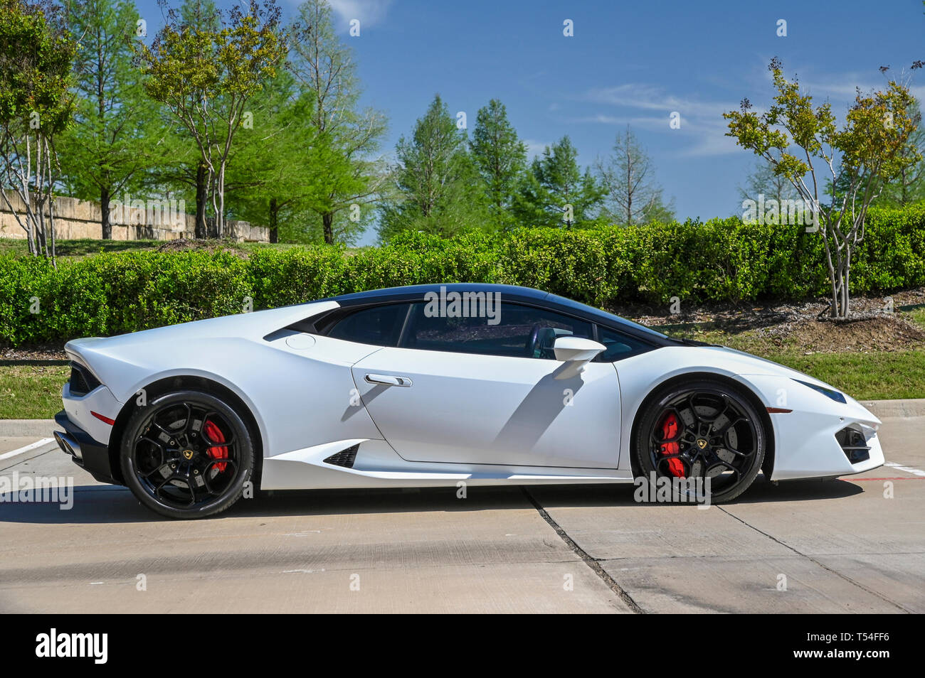 Red Brake Calipers High Resolution Stock Photography and Images - Alamy