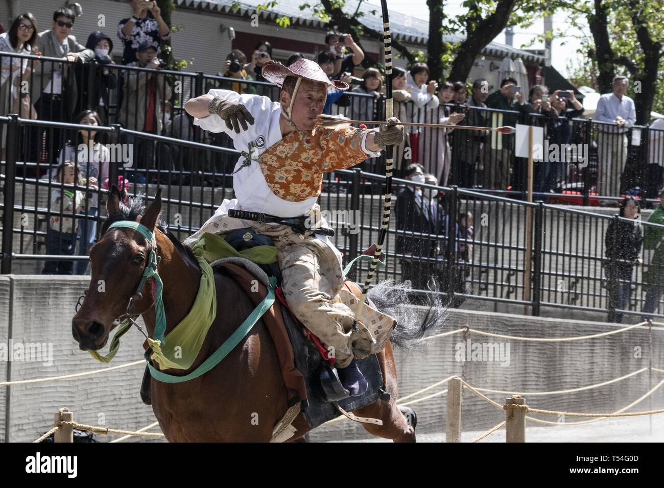 Tokyo, Japan. 20th Apr, 2019. A rider wearing traditional Japanese ...