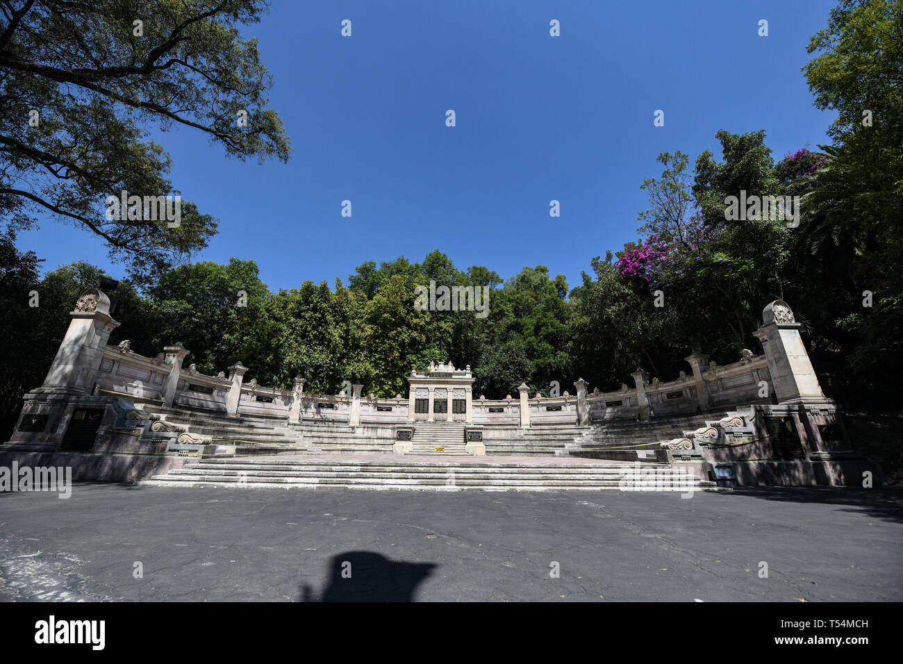 Bosque de chapultepec mexico city hi-res stock photography and images ...