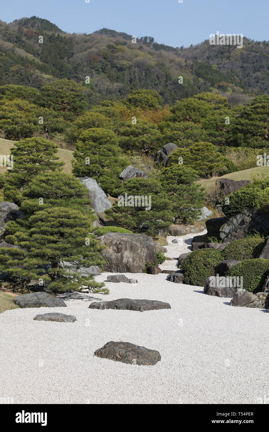 Yasugi. 18th Apr, 2019. Photo taken on April 18, 2019 shows a view of ...